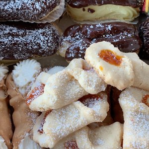 DEL PRETE ITALIAN PASTRY - 42 Photos & 54 Reviews - Bakeries - 1885 ...