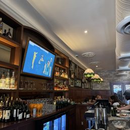 LOBBY BAR - Updated April 2026 - 183 Photos & 99 Reviews - 224 7th St ...