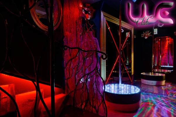 LE WE CLUB - Updated January 2026 - 28 Photos & 36 Reviews - 83 rue ...