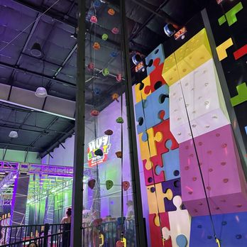 FUNTASTIC DEPOT - Updated December 2025 - 48 Photos & 30 Reviews - 6828 ...