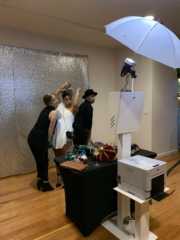 MEMORY BOX PHOTO BOOTH - Updated June 2024 - 10 Photos - Vallejo ...