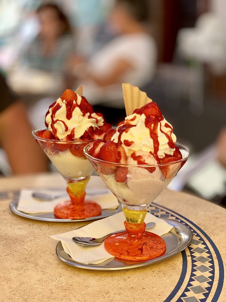 EISCAFE AM SCHLOSS - Neugasse 12, Weilburg, Hessen, Germany - Ice Cream ...