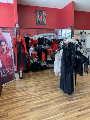 BADD KITTY - Updated August 2025 - 15 Photos - 2903 Hwy 17 S, North ...