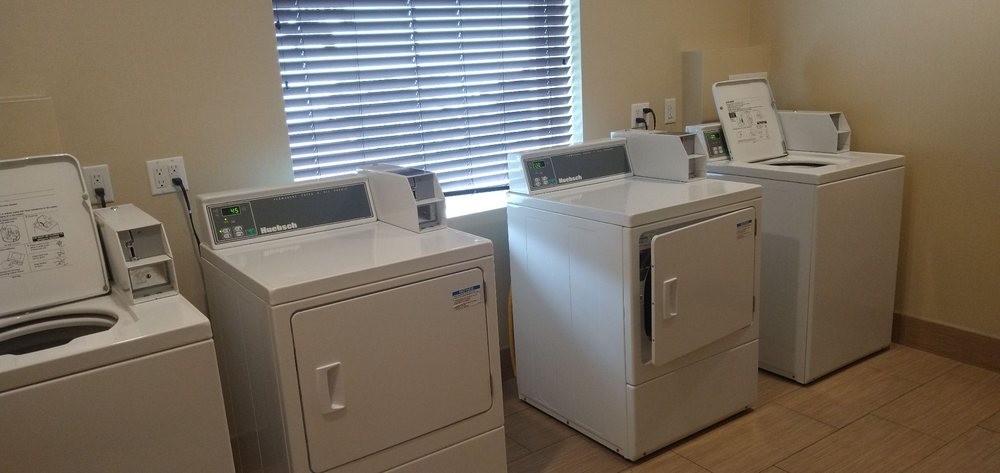 HOLIDAY INN EXPRESS & SUITES PEEKSKILL-LOWER HUDSON VALLEY - Updated ...