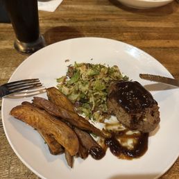 CHRISTOPHER’S EATS - Updated October 2025 - 123 Photos & 223 Reviews ...