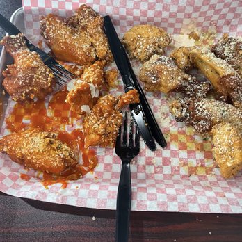 WING SNOB - Updated October 2025 - 56 Photos & 47 Reviews - 1713A W ...