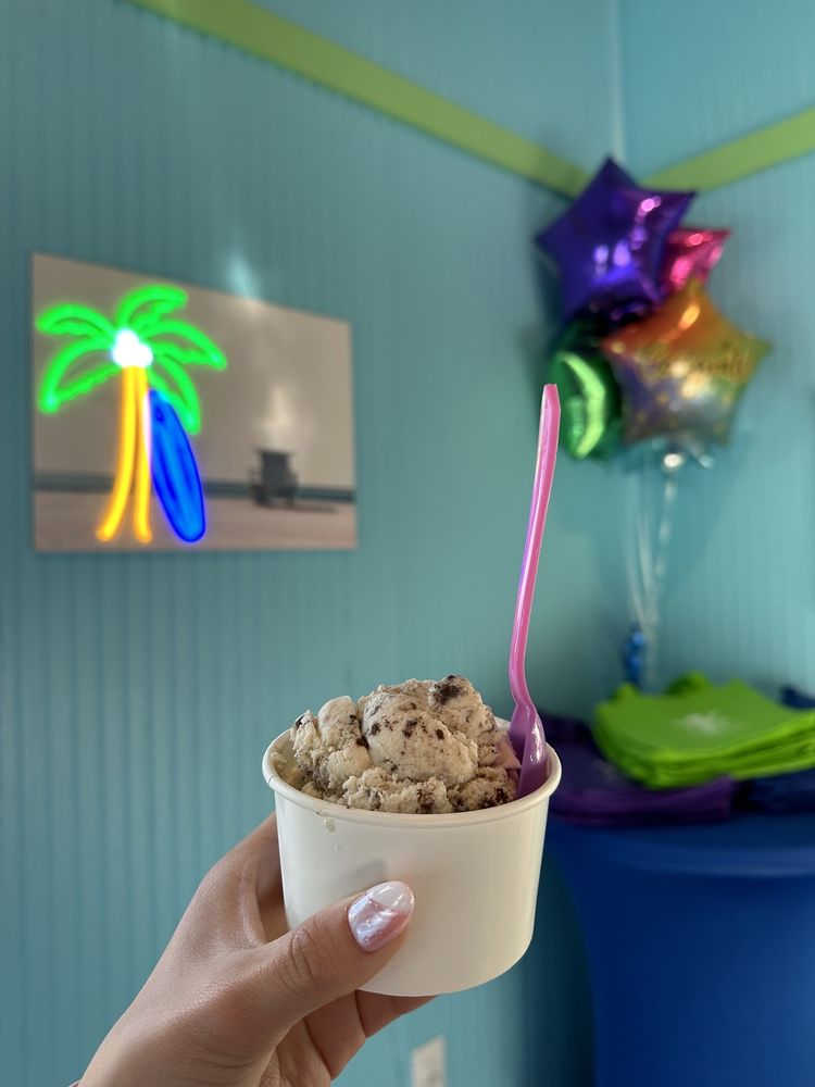 TURTLE ROLL - Updated December 2025 - 11 Photos & 11 Reviews - 8476 ...