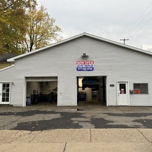 MOTORCARS OF LANSING - Updated November 2024 - 17 Photos & 39 Reviews ...