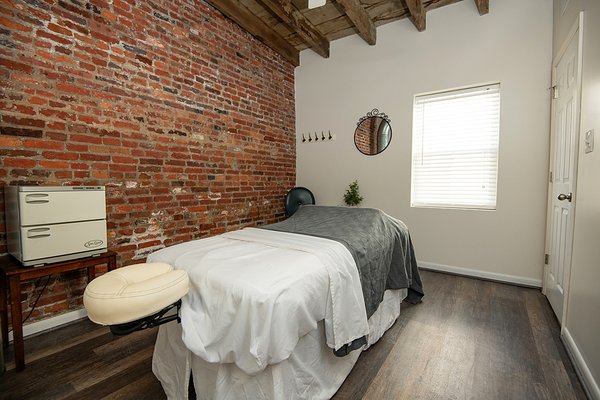 THE HEALING PATH MASSAGE & WELLNESS - Updated August 2025 - 25 Photos ...