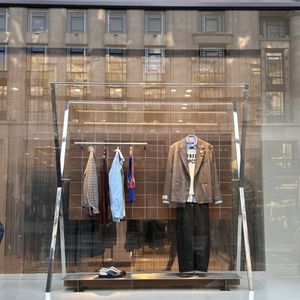 SUITSUPPLY LONDON VIGO - Updated September 2025 - 41 Photos & 17 ...