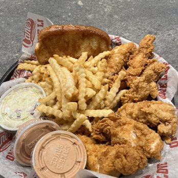 RAISING CANE’S CHICKEN FINGERS - Updated December 2025 - 101 Photos ...