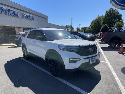 CAPITAL FORD - Updated January 2026 - 10 Photos & 39 Reviews - 4900 ...