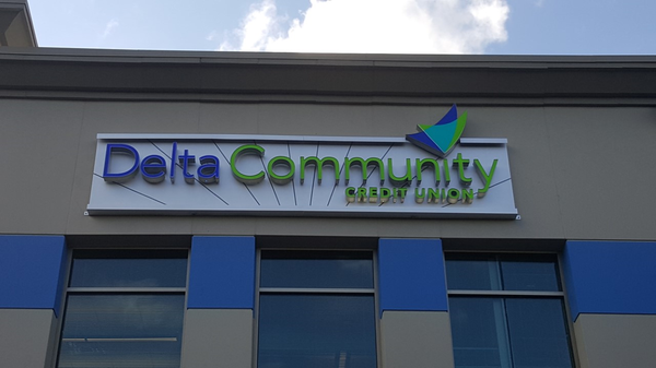 CLAYTON SIGNS - Updated November 2024 - 15 Photos - 5198 N Lake Dr ...