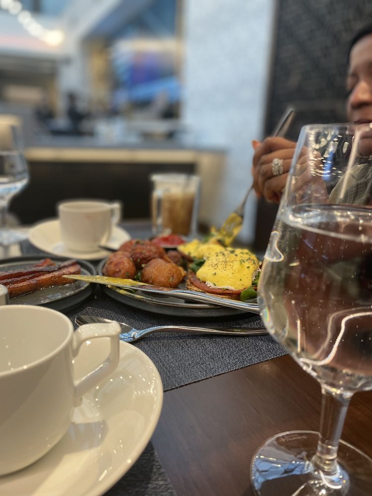 RAND TOWER HOTEL, MINNEAPOLIS, A TRIBUTE PORTFOLIO HOTEL - 98 Photos ...