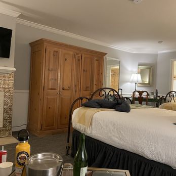 APPLE FARM INN - Updated May 2025 - 1152 Photos & 696 Reviews - 2015 ...