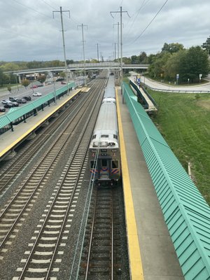 HALETHORPE MARC STATION - Updated September 2024 - 10 Photos - 5833 ...