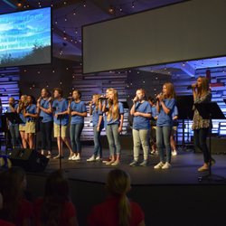 FRIENDS CHRISTIAN SCHOOL - 23 Photos & 20 Reviews - Elementary Schools ...