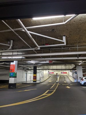 SIMCOE PLACE EXPRESS PARK - Updated December 2025 - 11 Photos - 200 ...