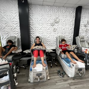 V & V NAILS - 28 Photos & 71 Reviews - 220 Broadway, Millbrae ...