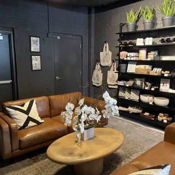 EDEN - Updated August 2024 - 963 Photos & 365 Reviews - 2734 W Roscoe ...