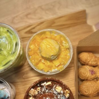 SNOWTIME - Updated August 2024 - 378 Photos & 178 Reviews - 715 W ...