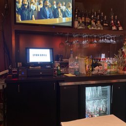 LYON GRILL - Updated July 2025 - 175 Photos & 265 Reviews - 20889 ...