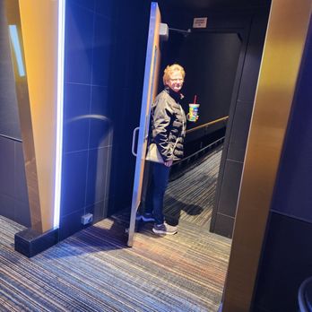 HARKINS THEATRES NORTHFIELD 18 - Updated December 2025 - 51 Photos ...