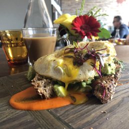 ROYAL HEN - Updated November 2025 - 360 Photos & 367 Reviews - 311 ...