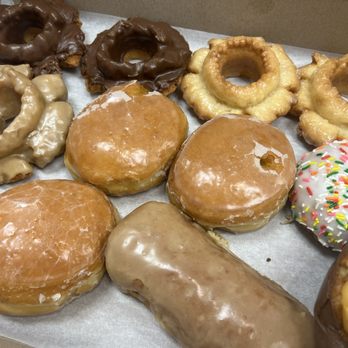 ROCKLIN DONUTS & CINNAMON - Updated December 2024 - 628 Photos & 584 ...