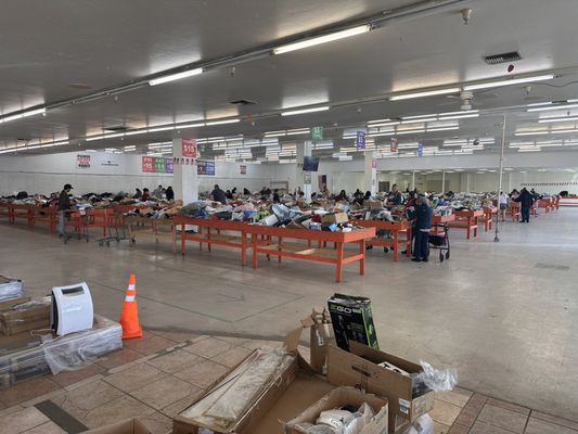 SUPER SALE BIN STORE - Updated December 2025 - 13 Photos & 20 Reviews ...