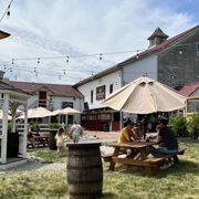 THE STABLES KITCHEN & BEER GARDEN - 15 Photos & 16 Reviews - 160 Park ...