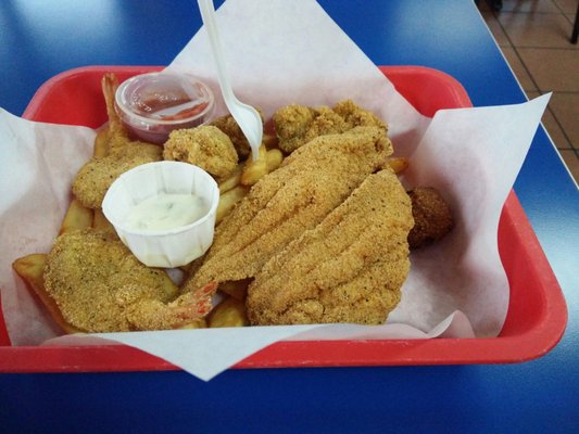 CRAZY CATFISH RESTAURANT - 16 Photos & 32 Reviews - Seafood - 805 W ...