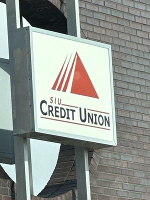 SIU CREDIT UNION - Updated October 2025 - 18 Reviews - 395 North Giant ...