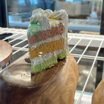 HELLO HILO - Updated May 2025 - 374 Photos & 204 Reviews - 1881 Jesse ...