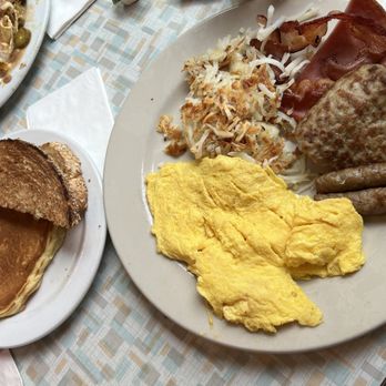 MOONLIGHT DINER - Updated November 2024 - 897 Photos & 1160 Reviews ...