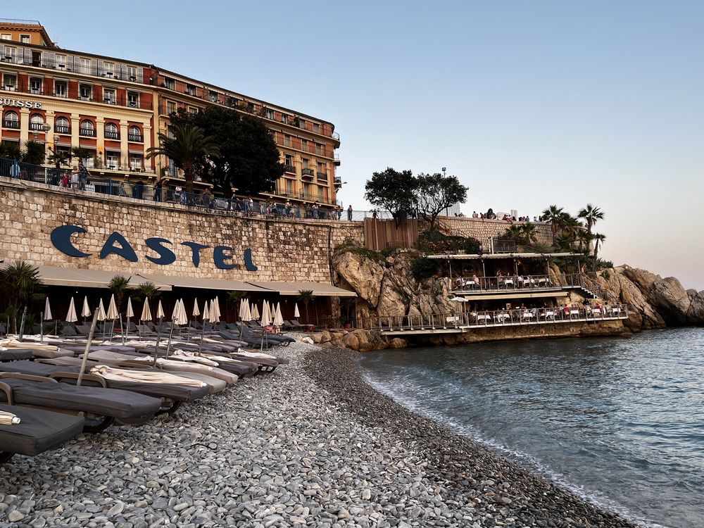 CASTEL PLAGE - Updated July 2024 - 79 Photos & 42 Reviews - 8 Quai ...