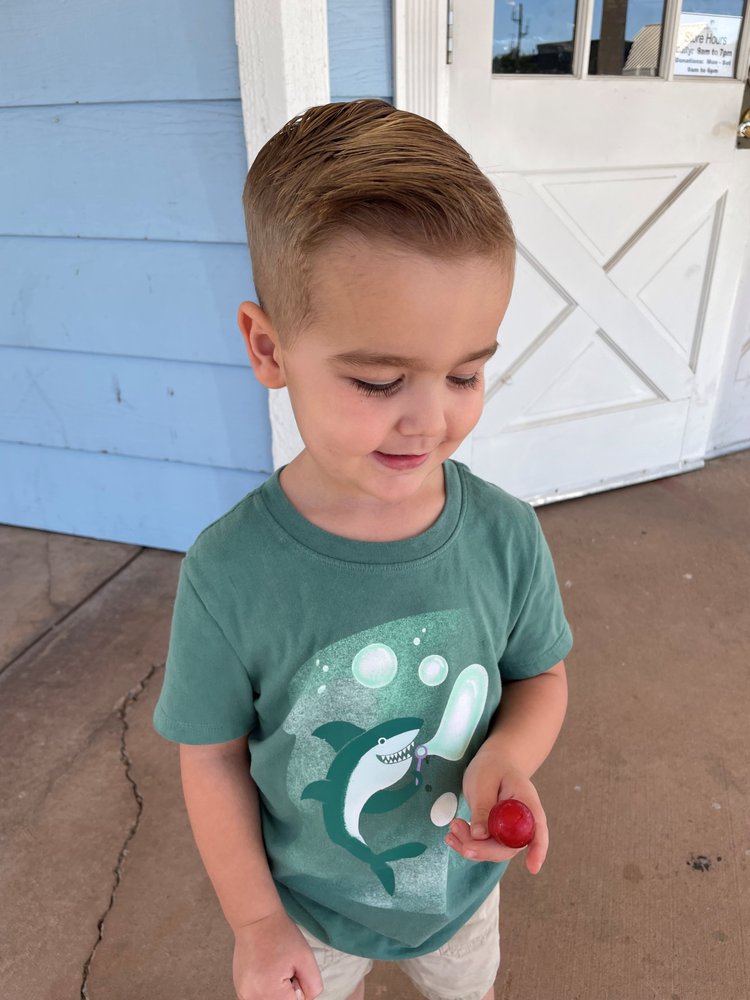 LUCKY’S BARBERSHOP & MEN’S CLUB - Updated November 2025 - 27 Photos ...