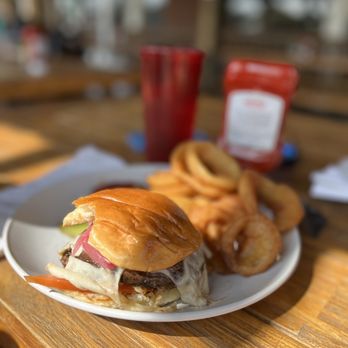 INDUSTRIAL TAPHOUSE - Updated June 2024 - 283 Photos & 315 Reviews ...