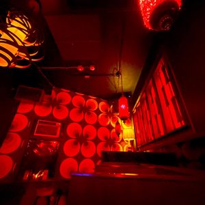 REVOLVER BAR - 71 Photos & 82 Reviews - 1514 E Olive Way, Seattle, WA ...