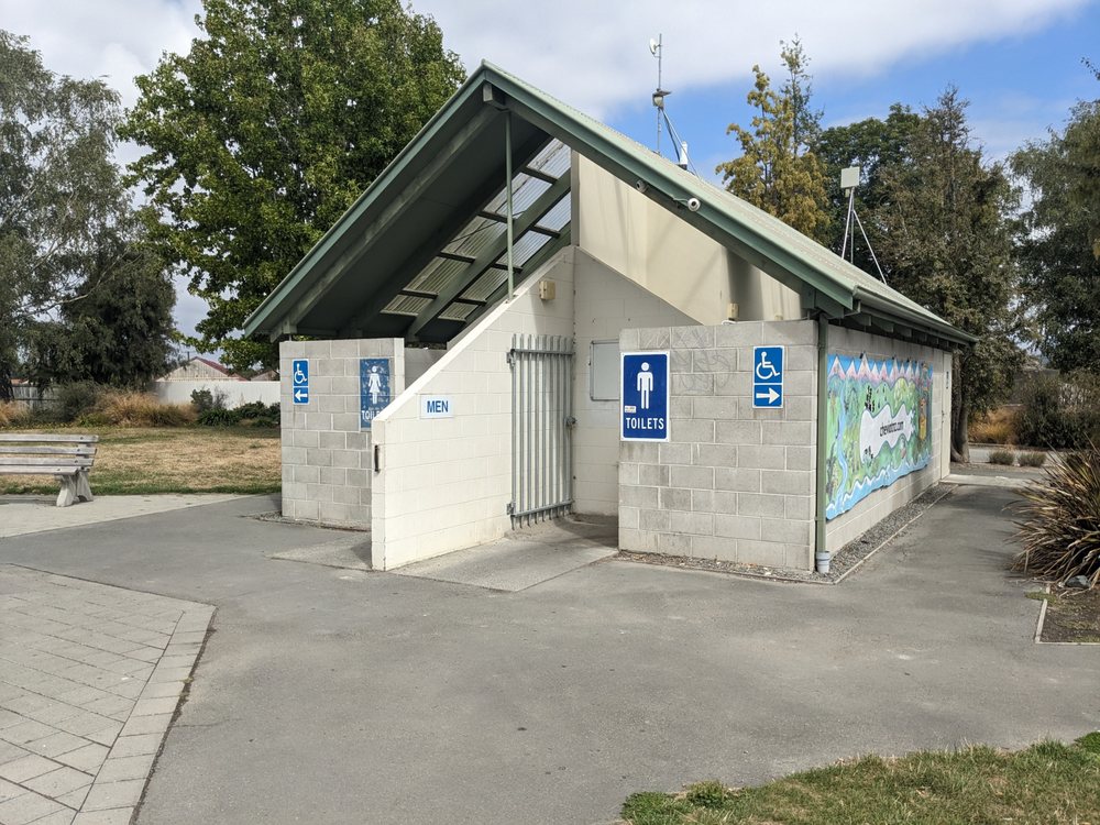 CHEVIOT PUBLIC TOILETS - 1 Cadman St, Cheviot, Canterbury, New Zealand ...