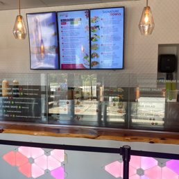 POKÉ MUNCH - Updated July 2025 - 209 Photos & 300 Reviews - 630 N New ...