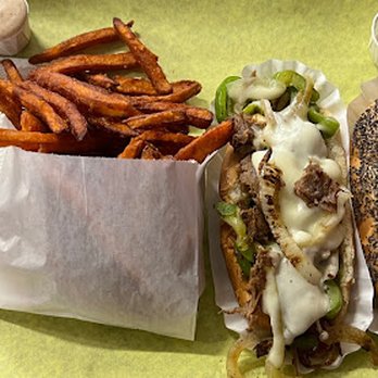 FAB HOT DOGS - 1008 Photos & 1243 Reviews - 19417 1/2 Victory Blvd ...