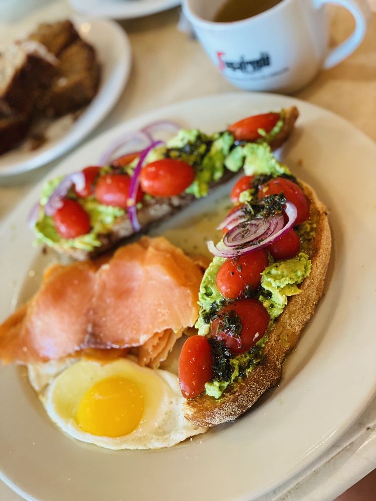 BREAD WINNERS CAFE & BAKERY - NORTH PARK CENTER - Updated January 2025 ...