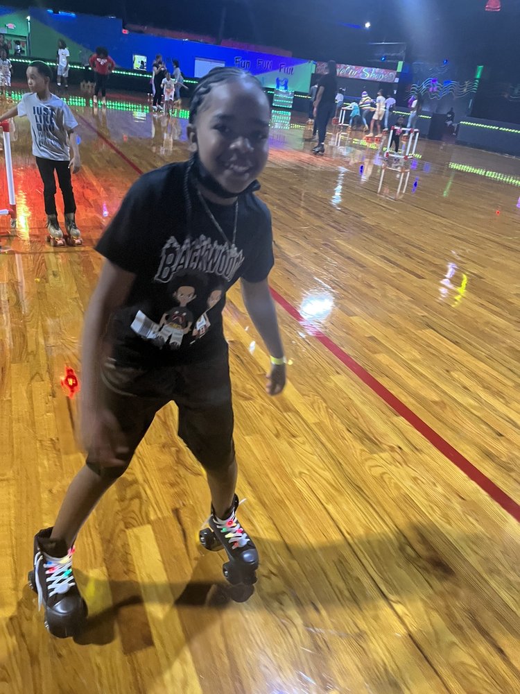 HOUSTON JUST ROLLING SKATING RINK - Updated October 2025 - 62 Photos ...