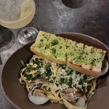 FROG & SLIM - Updated May 2024 - 831 Photos & 425 Reviews - 1420 16th ...