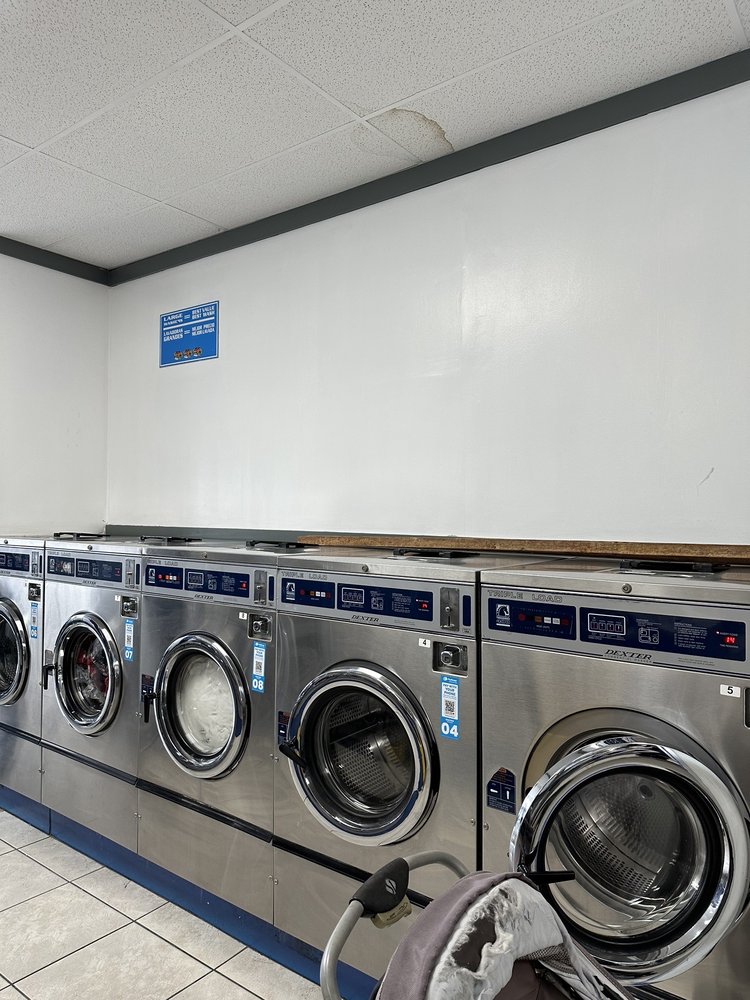 SUPER COIN LAUNDRY - Updated July 2025 - 19 Photos & 15 Reviews - 558 S ...