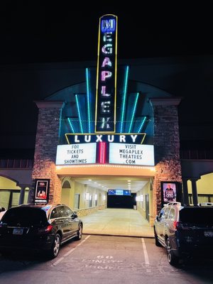 MEGAPLEX LUXURY THEATERS - Updated June 2025 - 73 Photos & 62 Reviews ...
