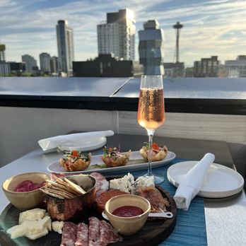 ALTITUDE SKY LOUNGE - Updated July 2025 - 340 Photos & 167 Reviews ...