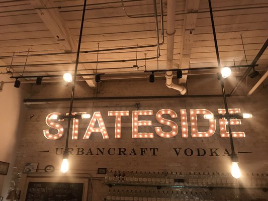 STATESIDE VODKA BAR - 190 Photos & 83 Reviews - 1700 North Hancock St ...