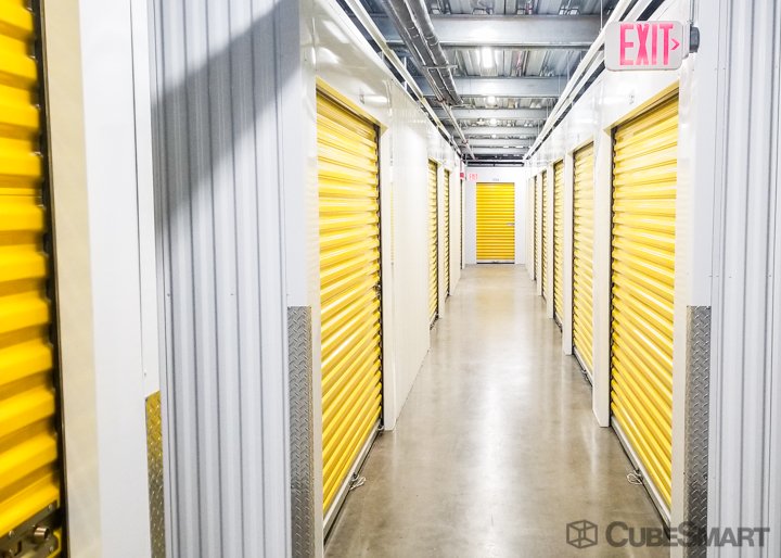 BEE SAFE STORAGE - Updated July 2025 - 10 Photos - 2290 Creekside ...